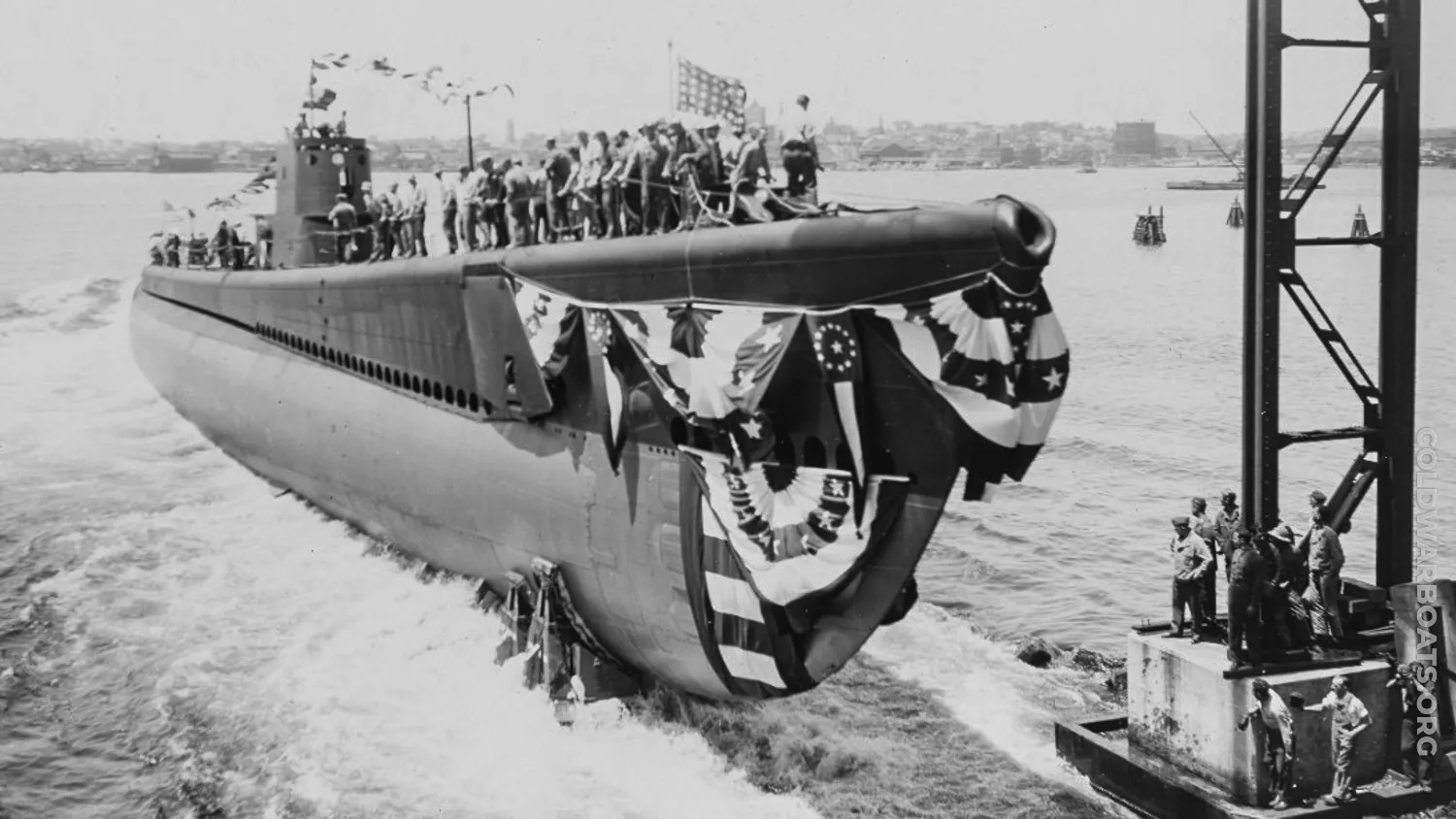 USS DARTER (SS 227)